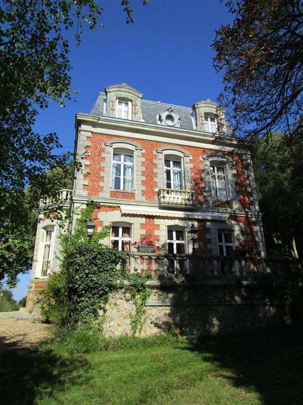 Delightful Manoire in the Loire with 7 bedrooms