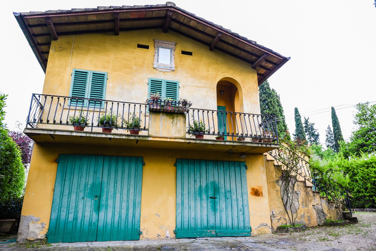 9 bedroom Villa for sale with panoramic view in Florence, Tuscany