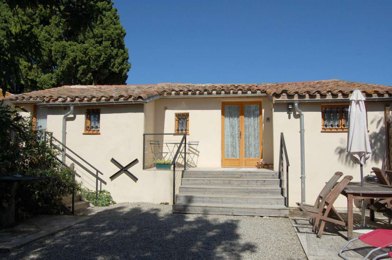 Character 6 bedroom House for sale in Ferran, Languedoc-Roussillon