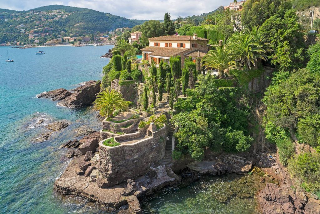 Waterfront Cannes Property – Prestige Property
